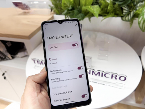 MWC Barcelona 2025丨亮相巴展，紫光同芯eSIM解决方案引领行业新潮流_通信世界网