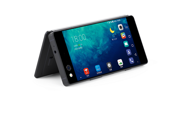 中兴携手全球六大顶级合作伙伴发布折叠智能手机天机Axon M_通信世界网