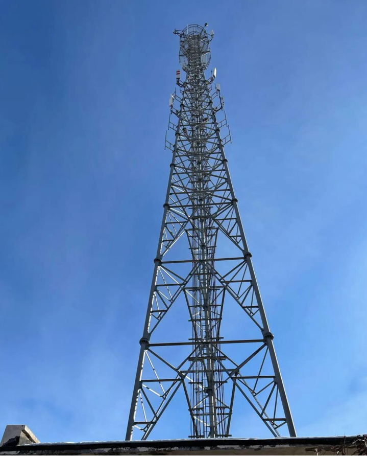 中国移动新疆公司在伊犁特克斯县开通移动5G 700M 示范基站_通信世界网