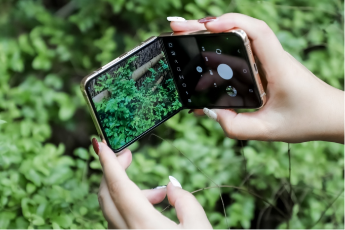 横观纵览 尊享折叠——心系天下三星W23 | W23 Flip震撼发布_通信世界网