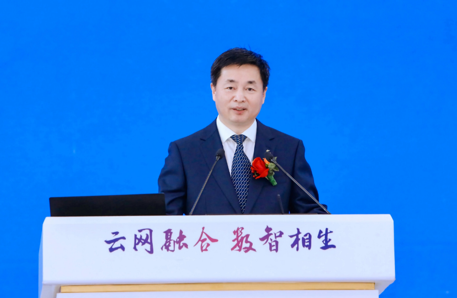 中国电信董事长柯瑞文新春致辞：全面深入实施云改数转战略，加快建设世界一流企业_通信世界网